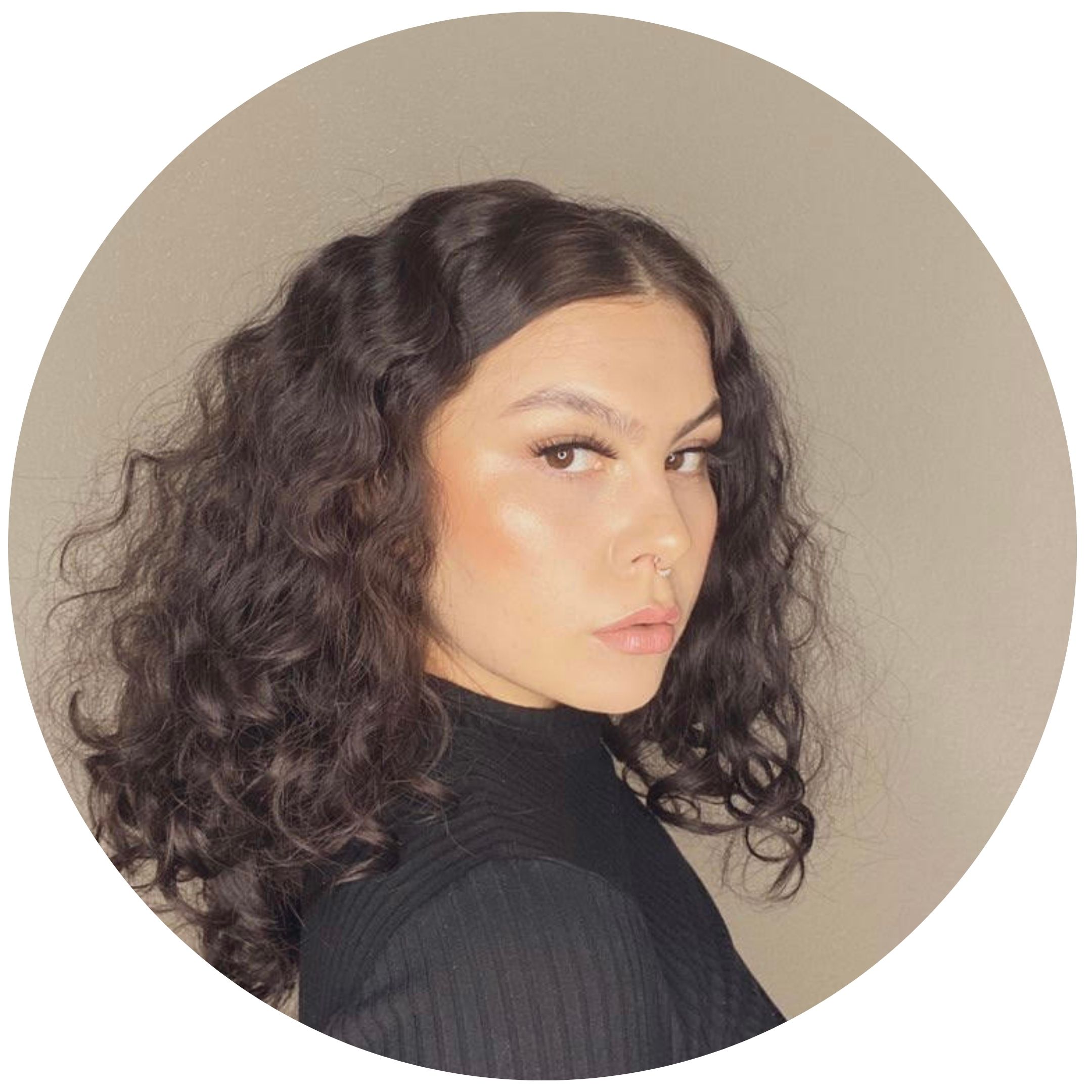 Samantha Castro's Instagram, Twitter & Facebook on IDCrawl